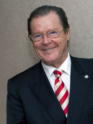 __COUNT__ Roger Moore at the Sheraton Park Tower Hotel, London, Britain ...