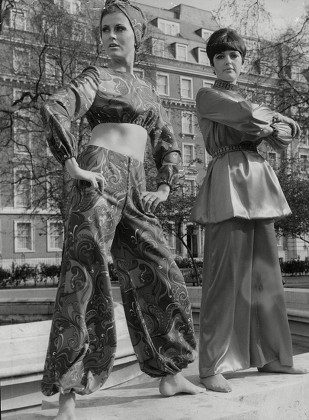 Fashion Model Georgina Clark Left Modelling Editorial Stock Photo ...