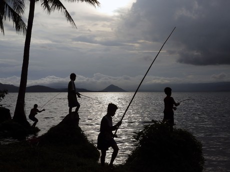 Filipino Villagers Their Fishing Rods Catch Editorial Stock Photo ...