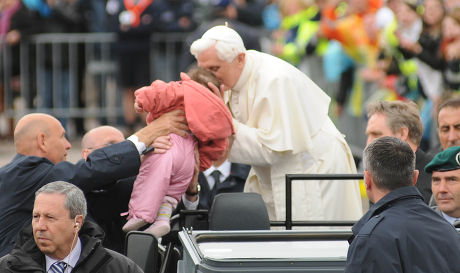 __COUNT__ imágenes de Pope Benedict XVI visiting Basilica of ...