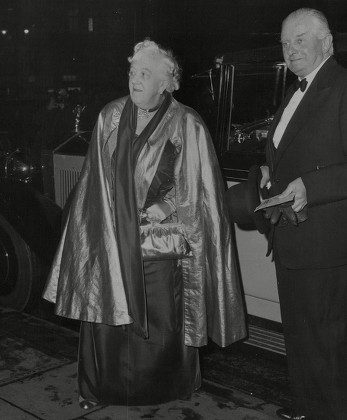 250 Margaret rutherford Stock Pictures, Editorial Images and Stock ...