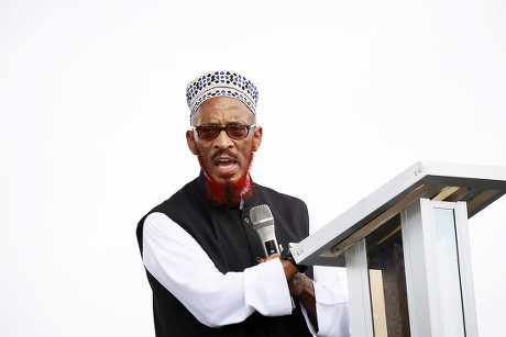 __COUNT__ imágenes de Islamic cleric Sheikh Khalid Yasin in Monrovia ...