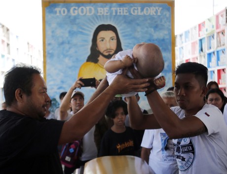 Filipino Mourners Carry Baby Over Coffin Editorial Stock Photo - Stock ...