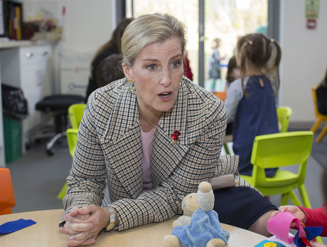 imágenes de Sophie Countess of Wessex opens Countess Gytha Primary ...