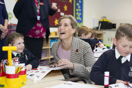 imágenes de Sophie Countess of Wessex opens Countess Gytha Primary ...