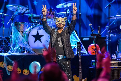 __COUNT__ Ringo Starr & His All Starr Band in concert at ACL Live ...