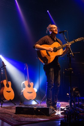 Newton Faulkner in concert, O2 Academy, Newcastle - 02 Nov 2017 Stock ...