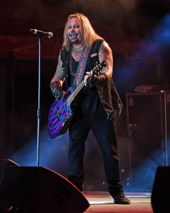 Vince Neil in concert at The Magic City Casino, Miami, USA - 04 Nov ...