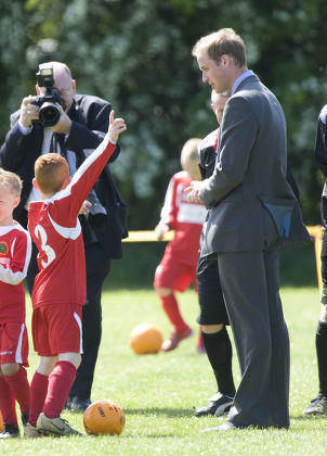 __COUNT__ Prince William Visiting Kingshurst FC and Meeting Players and ...