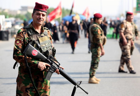Iraqi Soldiers Guard Iraqi Shiite Worshippers Editorial Stock Photo ...
