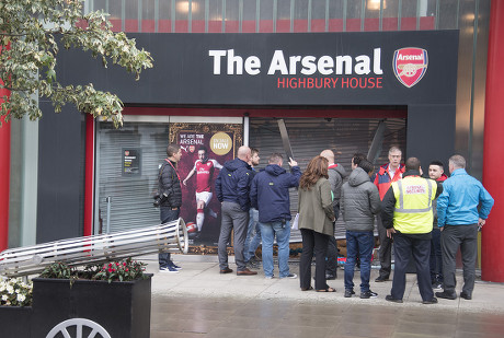 Emirates Stadium Official Shop North London Editorial Stock Photo ...