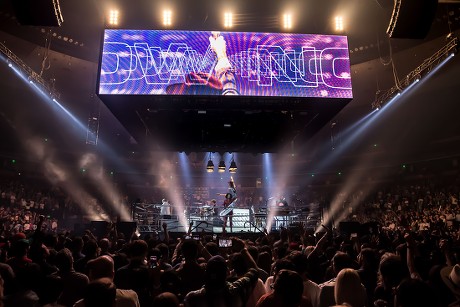 __COUNT__ imágenes de Arcade Fire in concert, Frank Erwin Center ...