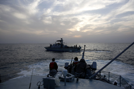 39 Sinking exercise Stock Pictures, Editorial Images and Stock Photos ...