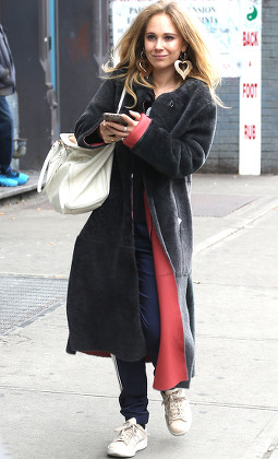 __COUNT__ Juno Temple out and about, New York, USA - 14 Nov 2017 Stock ...