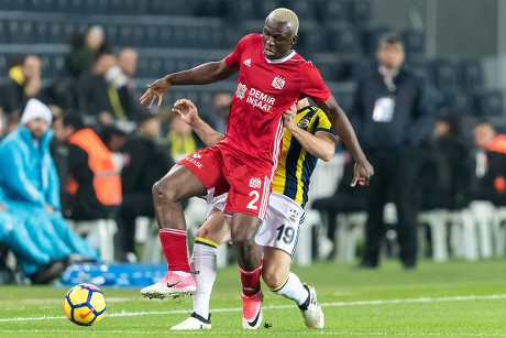 Fenerbahce Celebrate Goal Roberto Soldado Rillo Editorial Stock Photo ...