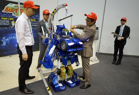 Brave Robotics Transforming Robot Jdeite Quarter Editorial Stock Photo ...