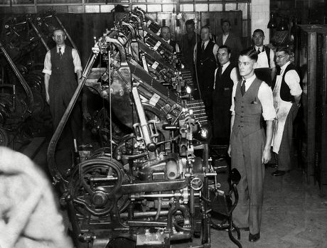 Two Minutes Silence Observed Linotype Room Redakčních stock fotografií ...