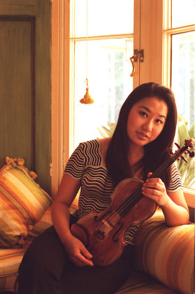 Violinist Sarah Chang Violinist Sarah Chang Editorial Stock Photo ...