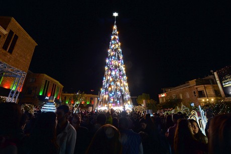 People Gather Near 28meterhigh Christmas Tree Editorial Stock Photo ...
