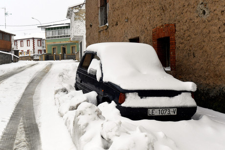Car Partialy Covered After Snowfall Rodiezmo Editorial Stock Photo ...