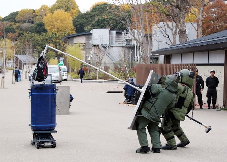 Members Bomb Disposal Unit Tokyo Metropolitan Editorial Stock Photo ...