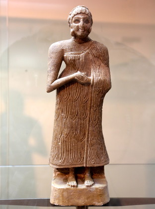 Ancient Sumerian Statue On Display During Editorial Stock Photo - Stock ...