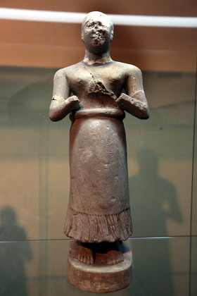 Ancient Sumerian Statue On Display During Editorial Stock Photo - Stock ...