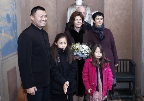 Opening of the Four Seasons photographic exhibition by Yanan Li ...