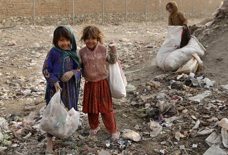 Afghan Internally Displaced Children Pose Photograph Editorial Stock ...
