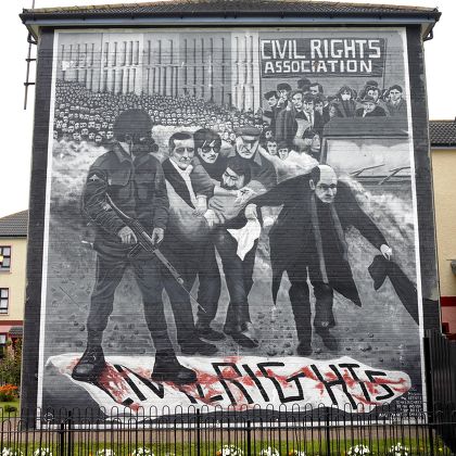 26 Bogside artists Stock Pictures, Editorial Images and Stock Photos ...