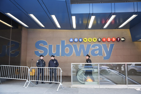 Police Officers Stand Guard Near Scene Editorial Stock Photo - Stock ...