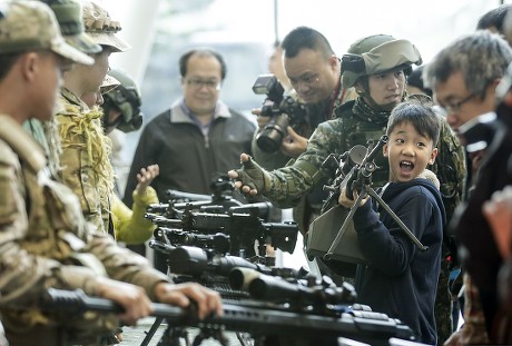 Taiwanese Boy Reacts He Tries Carry Editorial Stock Photo - Stock Image ...