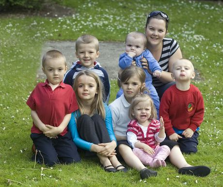 Susie Christian Her Seven Children Neo Editorial Stock Photo - Stock ...