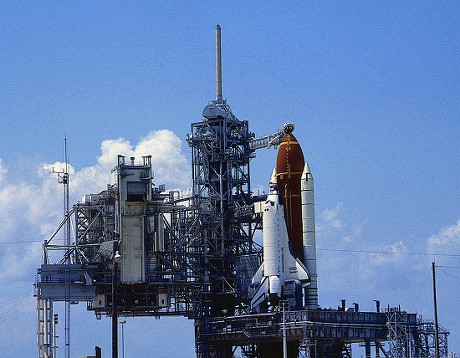 __COUNT__ Space Shuttle Discovery STS-39 launch, Merritt Island, Florida, USA - Apr 1991 Stock ...