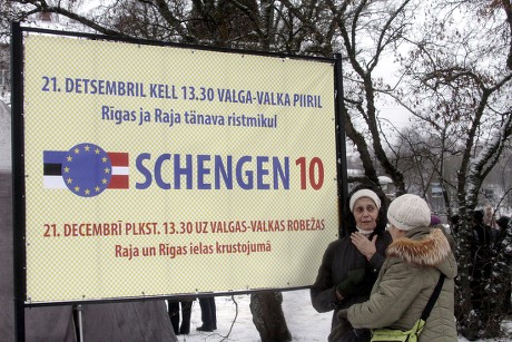 People Participate Event Latvianestonian Border Twin Editorial Stock ...