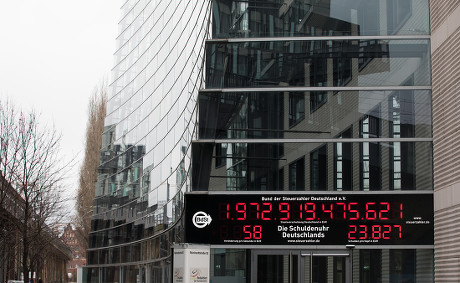 99 Debt clock Stock Pictures, Editorial Images and Stock Photos ...