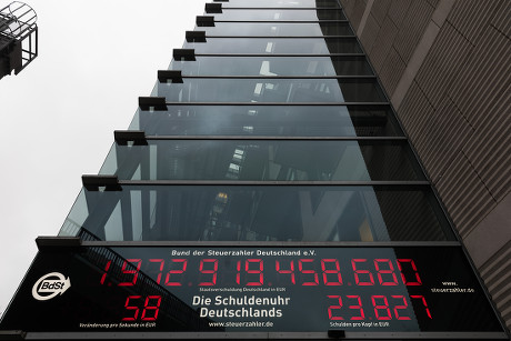 99 Debt clock Stock Pictures, Editorial Images and Stock Photos ...