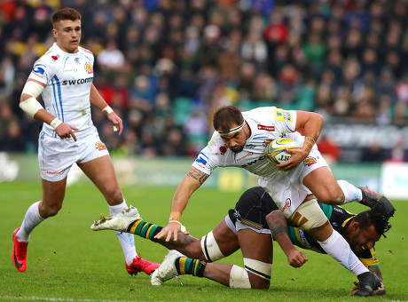 Ben Moon Exeter Chiefs Slips Tackle Editorial Stock Photo - Stock Image ...