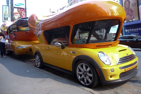Oscar Mayer Wienermobile Editorial Stock Photo - Stock Image | Shutterstock