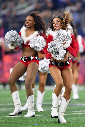 Dallas Cowboys Cheerleaders Perform During Halftime Editorial Stock ...