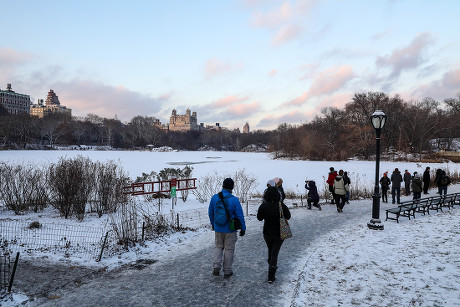 Seasonal Weather, New York, USA - 30 Dec 2017 Stock Pictures, Editorial ...