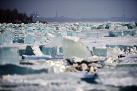 250 Large ice blocks Stock Pictures, Editorial Images and Stock Photos ...