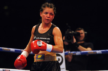 Katie Taylor V Viviane Obenauf Matchroom Editorial Stock Photo - Stock ...