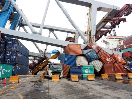 250 Dock damage Stock Pictures, Editorial Images and Stock Photos ...