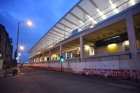 Custom House Crossrail London Underground Roundel Editorial Stock Photo ...