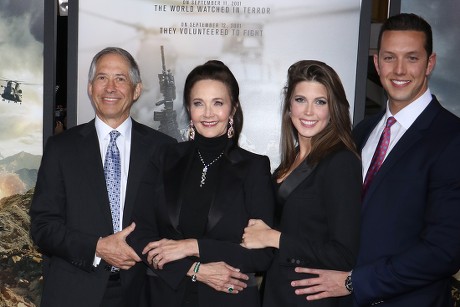 Robert Altman Lynda Carter Her Daughter - Foto de stock de contenido ...