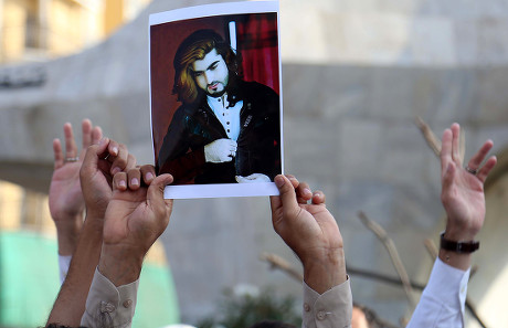 People Hold Pictures Naqeebullah Mehsud Man Editorial Stock Photo ...