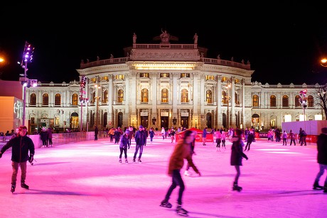 Skaters Enjoy Annual Wiener Eistraum Vienna Editorial Stock Photo ...