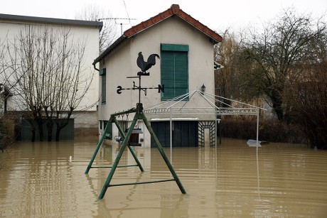 House Garden Flooded By Waters Grand Editorial Stock Photo - Stock ...