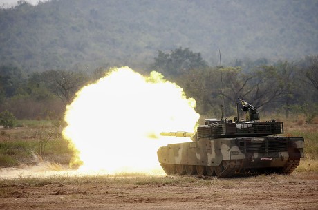 __COUNT__ Thai troops test VT4 main battle tanks after purchase from ...